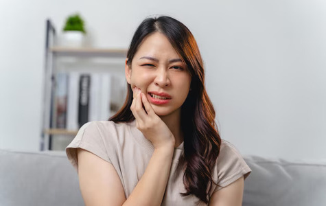 Resesi Gusi: Gejala, Penyebab, dan Cara Mengatasi